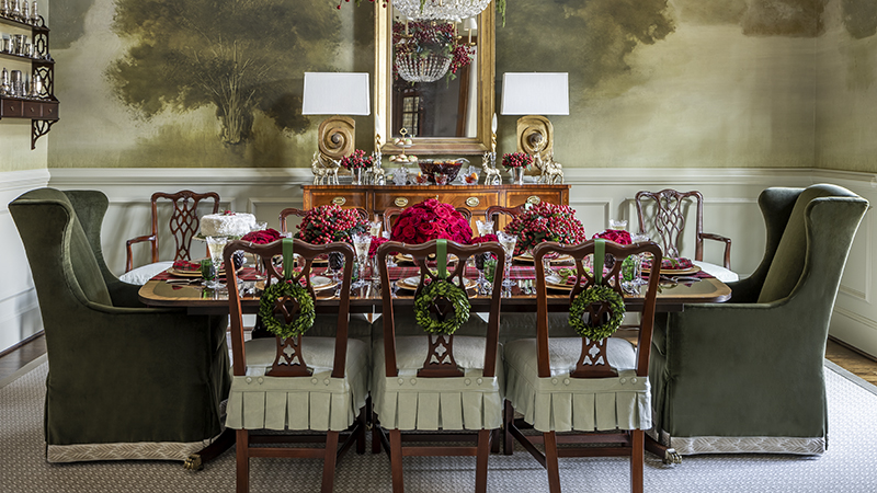 A Brookhaven Home Blends New Holiday Traditions With Timeless Southern ...